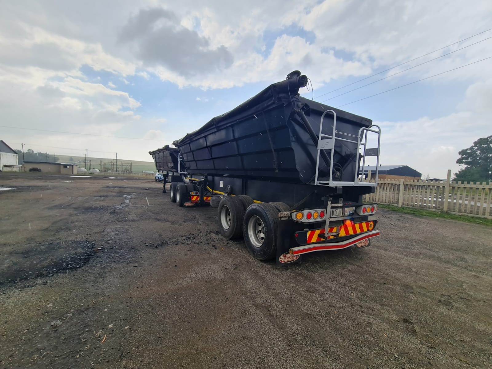 2021 SATB Side Tipper Trailer – Professor Trucks