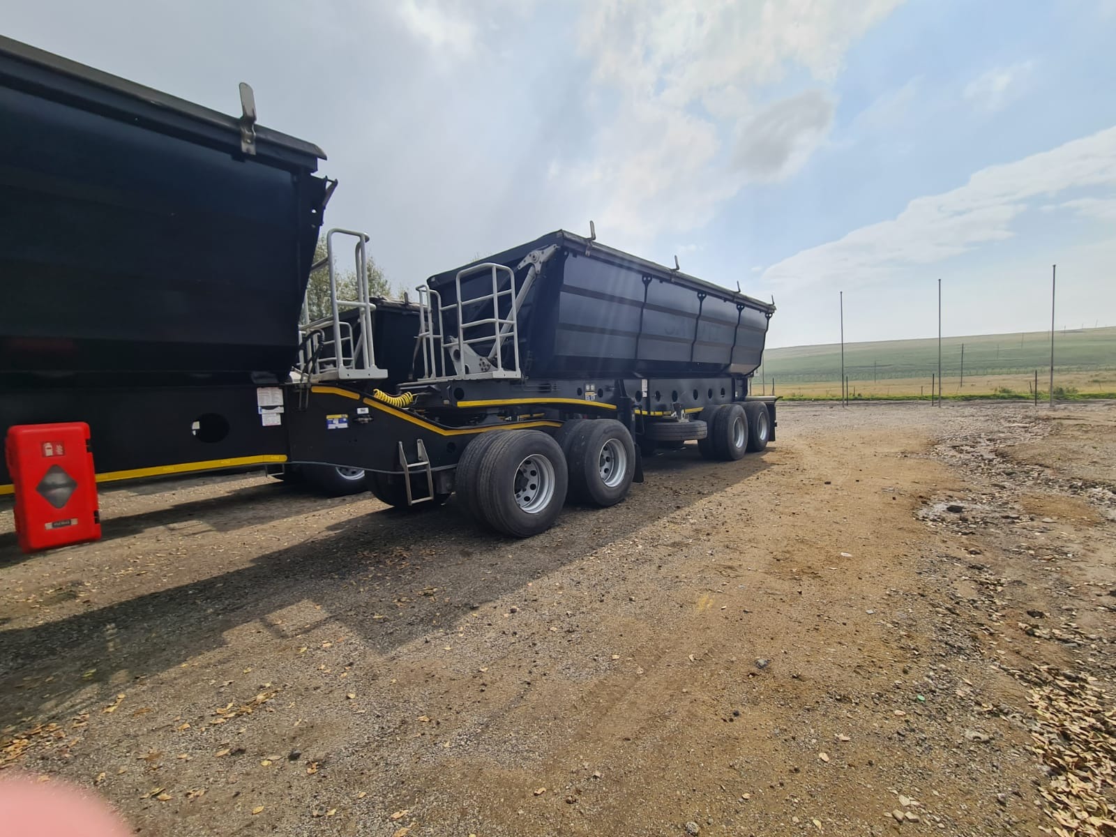 2021 SATB Side Tipper Trailer – Professor Trucks